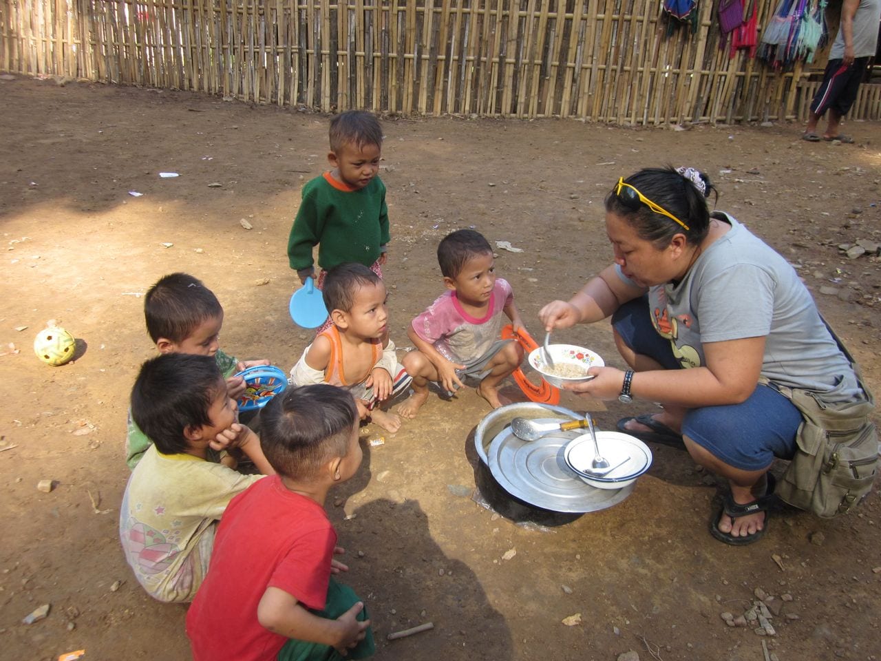 Refugee Feeding Program - Volunteer Card