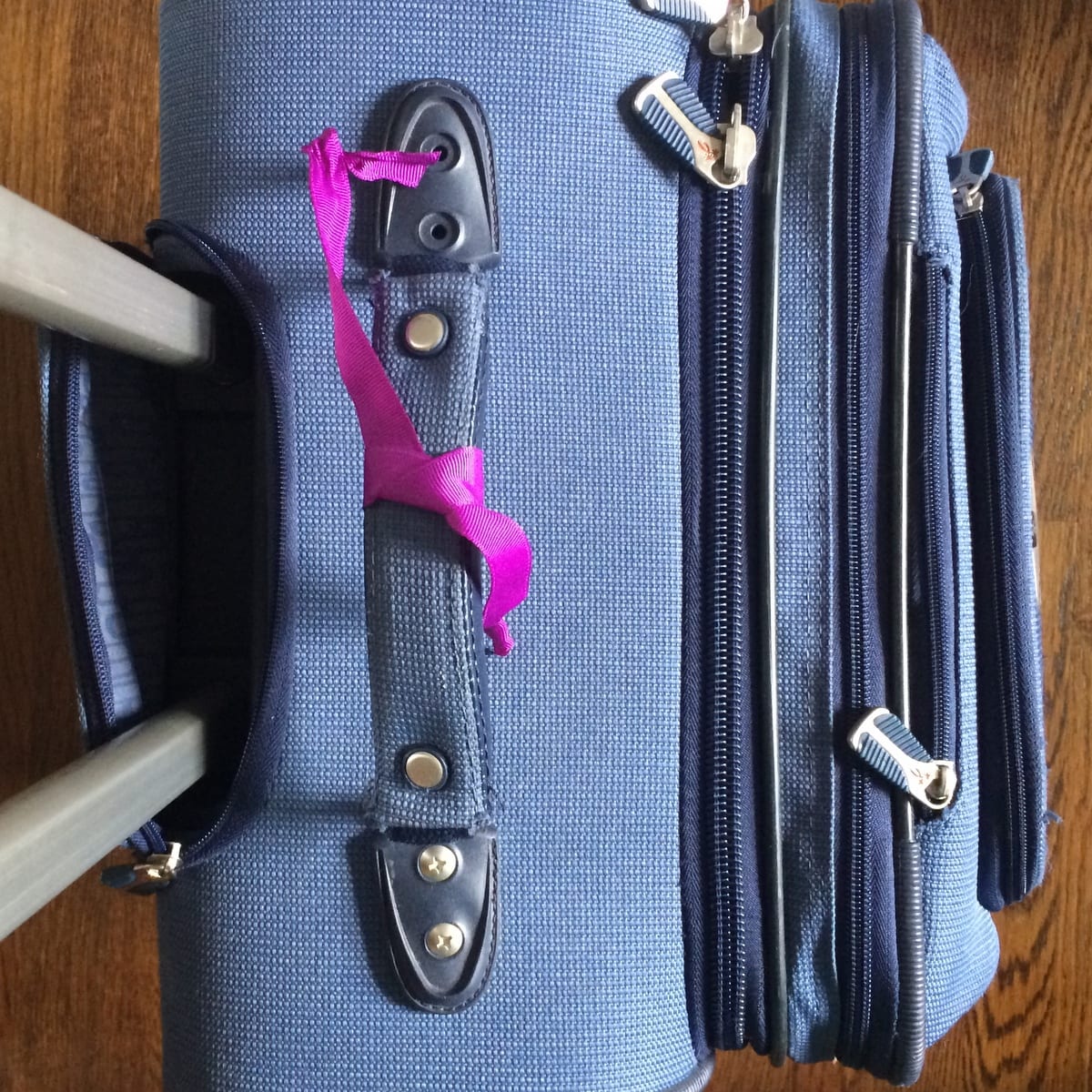 Travel Hacks for Luggage Tags – Volunteer Card